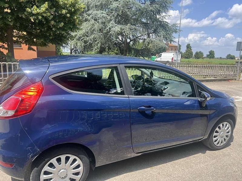 Usata 2015 Ford Fiesta 58 CV Tre volumi – 40016 Minerbio (Privato ...