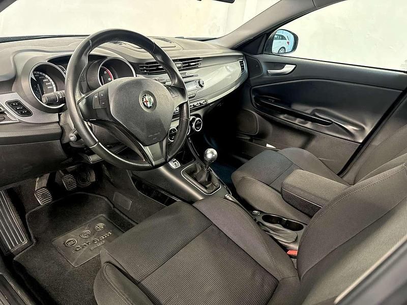 Usata 2012 Alfa Romeo Giulietta Distinctive 105 CV Due volumi – 20833 ...