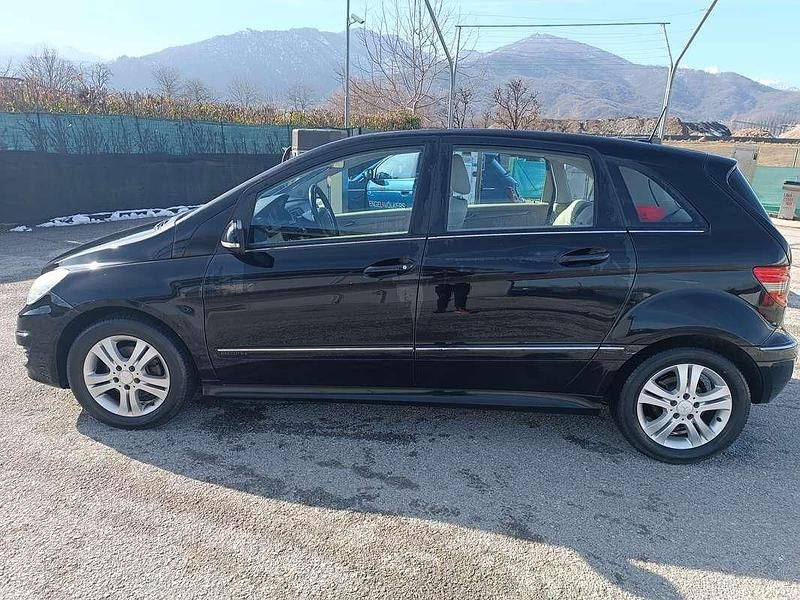 Usata 2010 Mercedes B200 Chrome 140 CV Monovolume – 12100 CUNEO ...