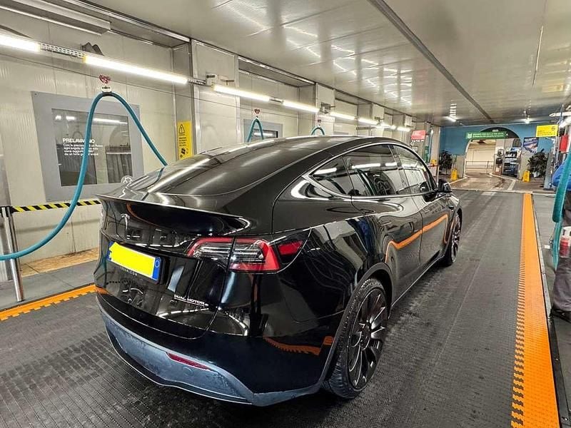 Usata 2022 Tesla Model Y Performance 211 CV SUV – 25100 brescia ...