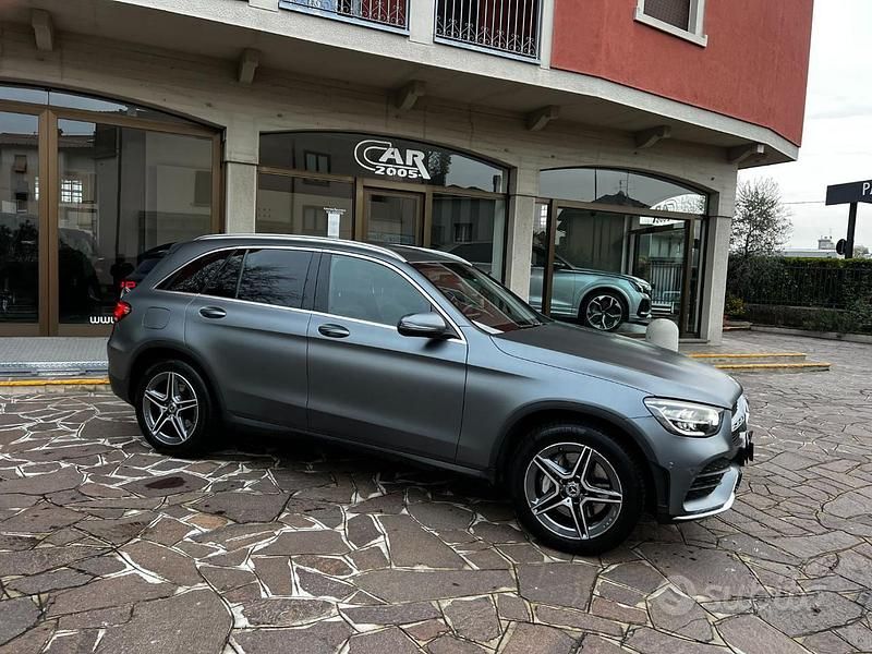 Usata 2021 Mercedes GLC300e Premium Plus 211 CV SUV – Lombardia ...