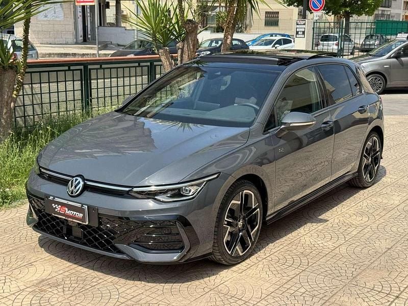 Nuova 2025 VW Golf R-line Plus 150 CV Tre volumi – 71042 Cerignola - Fg ...
