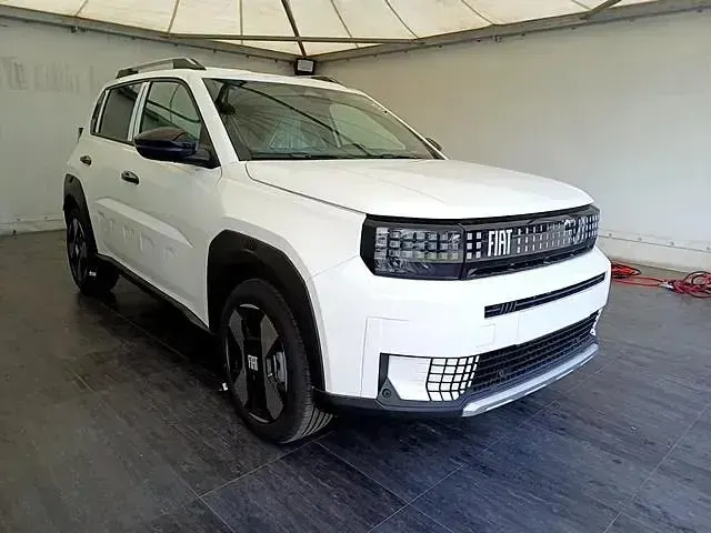 Nuova Fiat Grande Panda La Prima 100 CV (2026) in CURTI - 21.390 ...