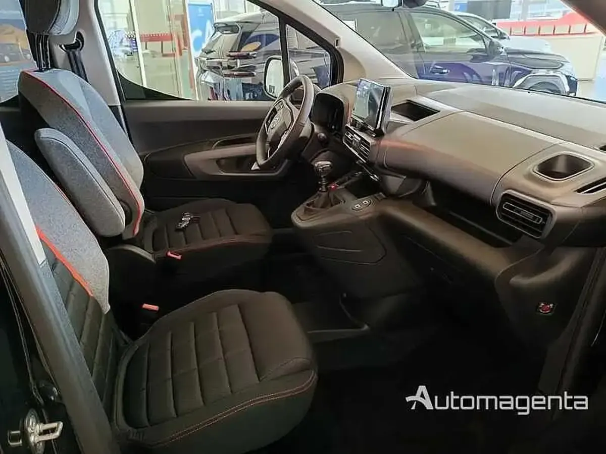 Nuova Citroën e-Berlingo XTR 100 CV (2026) in Milano - 25.950 € | AutoUncle