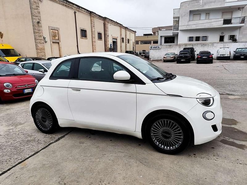 Usata 2021 Fiat 500e Icon 58 CV Due volumi – 74015 martina franca (TA ...
