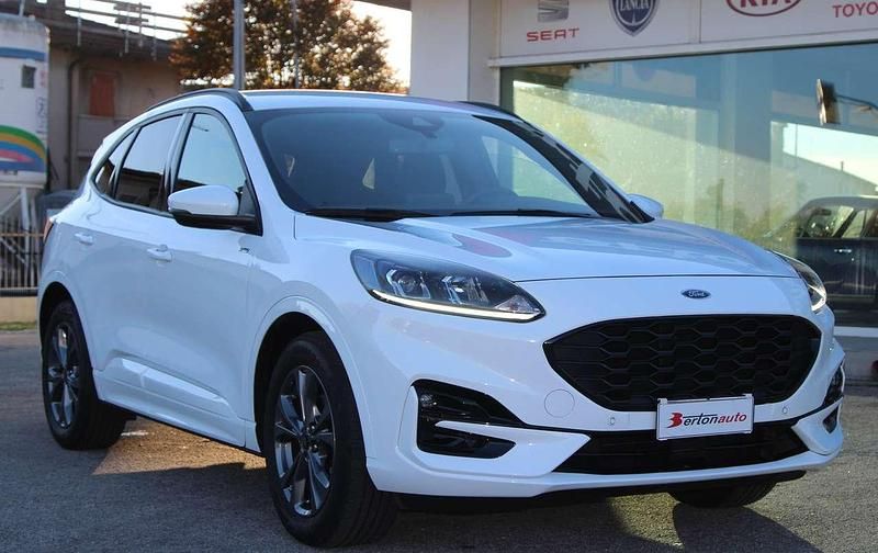 Usata 2023 Ford Kuga ST-Line 150 CV SUV – 36066 Sandrigo - Vicenza ...