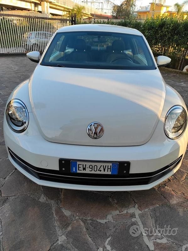 Usata 2014 VW Maggiolino Design 104 CV Tre volumi – Campania ...