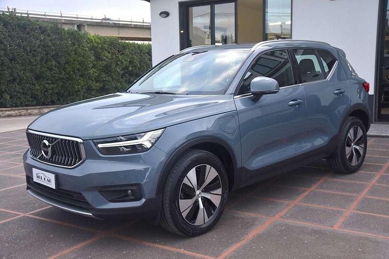 Usata 2022 Volvo XC40 Inscription 130 CV SUV – Sicilia (Rivenditore ...