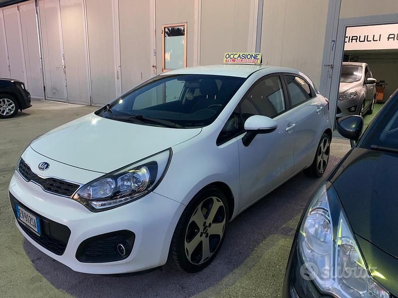Usata 2014 Kia Rio 90 CV Tre volumi – Puglia (Privato) – 4999 € (Buon ...