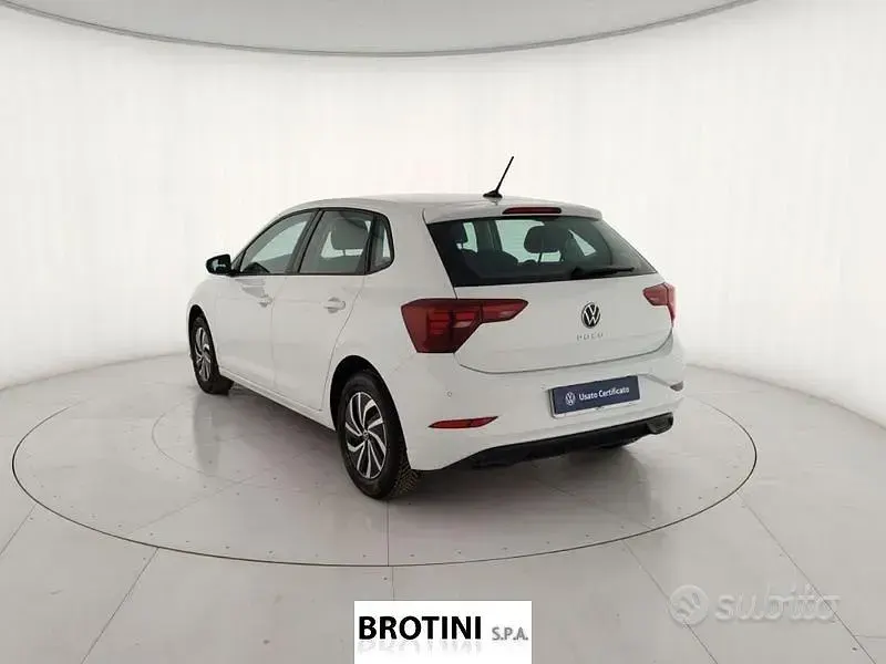 Usata VW Polo Life 80 CV (2023) in Massa (MS) - 16.300 € | AutoUncle