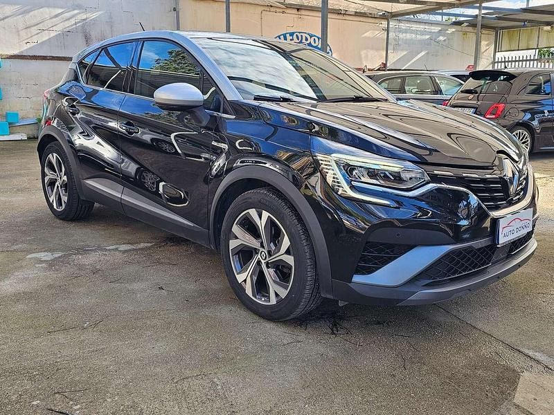 Usata 2022 Renault Captur RS Line 94 CV SUV – 73010 Arnesano - Le ...