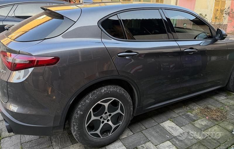 Usata 2022 Alfa Romeo Stelvio 160 CV SUV – Piemonte (Privato) – 17.000 ...