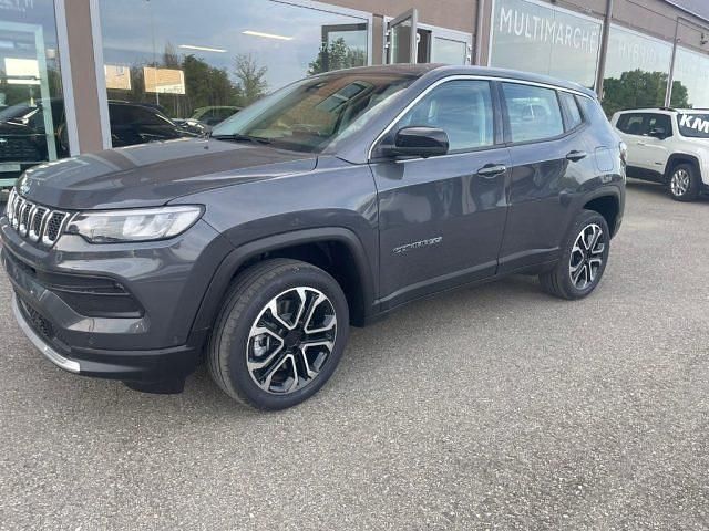 Nuova 2025 Jeep Compass Altitude 130 CV SUV – 42019 SCANDIANO ...
