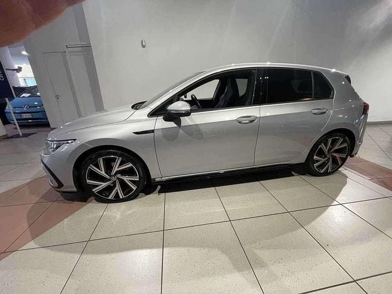 Usata 2022 VW Golf R-line 131 CV Tre volumi – 16126 Genova - Ge ...