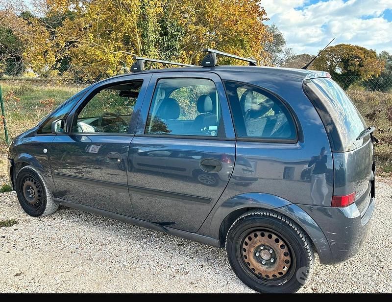 Usata 2009 Opel Meriva Monovolume – Marche (Privato) – 800 € (Super ...