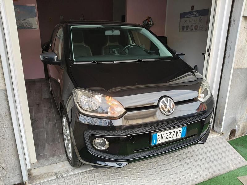 Usata 2014 VW up! 67 CV Due volumi – Campania (Rivenditore) – 5299 ...