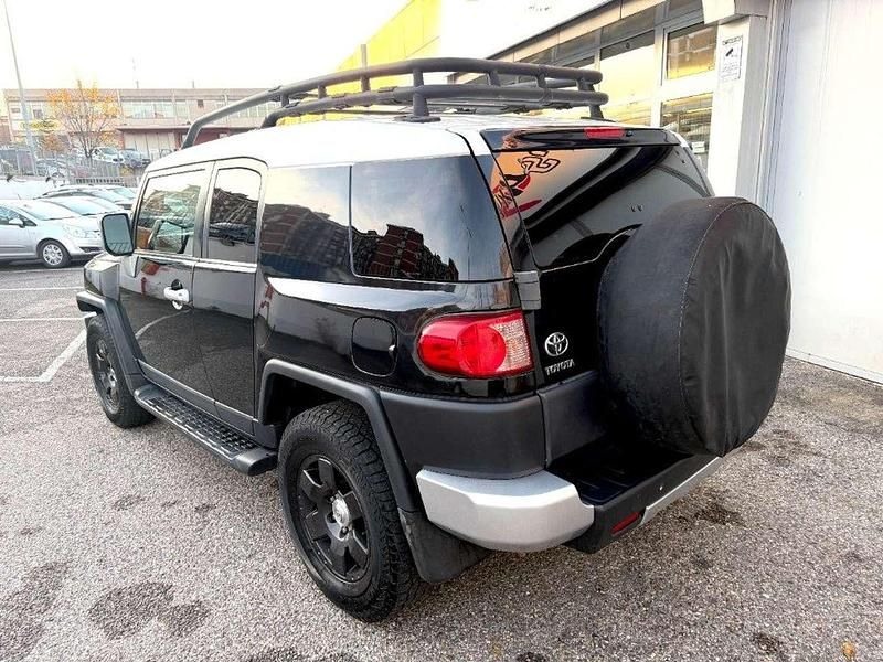 Usata 2006 Toyota FJ Cruiser 239 CV SUV – 20092 Cinisello Balsamo ...
