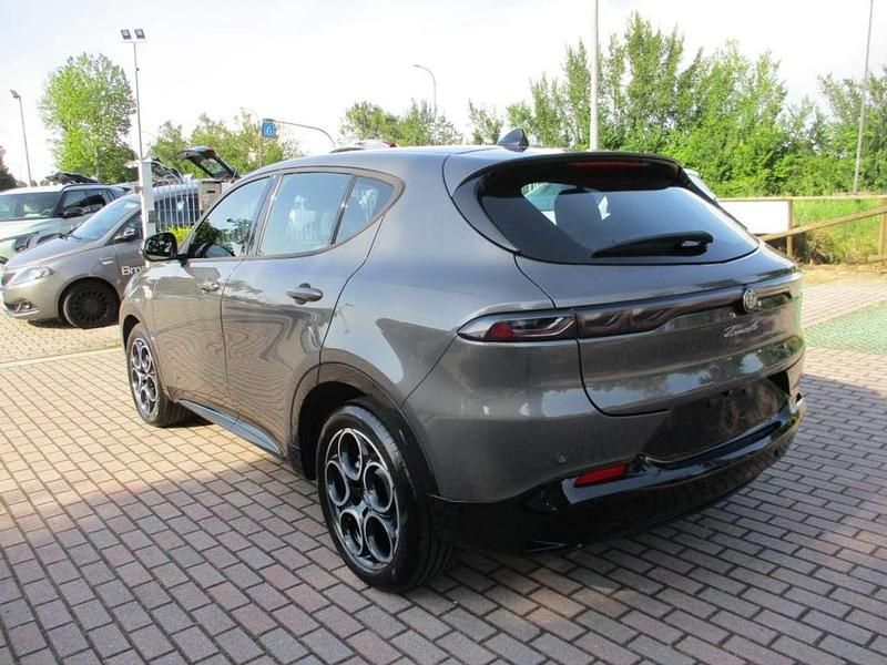 Usata 2024 Alfa Romeo Tonale Sprint 131 CV SUV – Veneto (Rivenditore ...