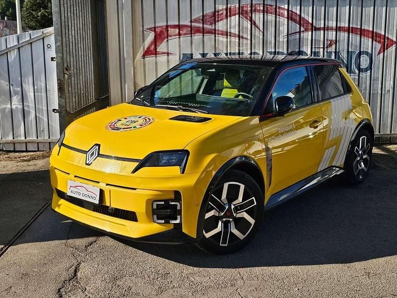 Usata 2024 Renault 5 E-Tech Iconic 106 CV Tre volumi – 73010 Arnesano ...