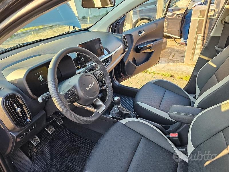 Usata 2025 Kia Picanto GT-Line 63 CV Utilitaria – 16035 rapallo ...