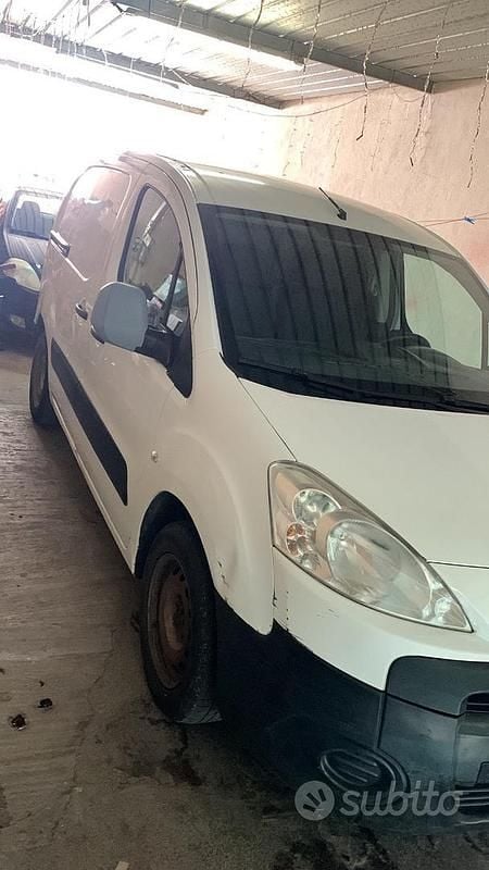 Usata 2011 Peugeot Partner 136 CV Monovolume – Sardegna (Privato ...