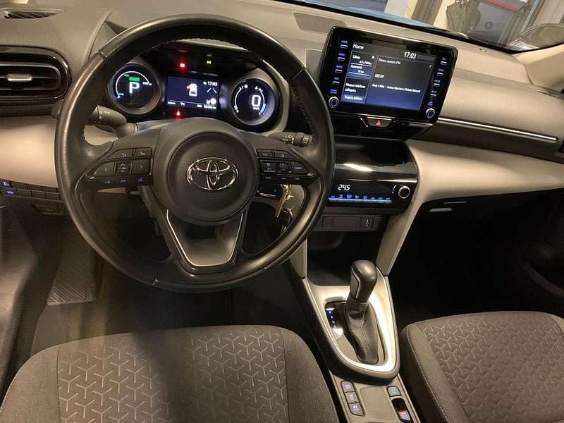 Usata 2022 Toyota Yaris Cross Business Edition 92 CV SUV – 20092 ...