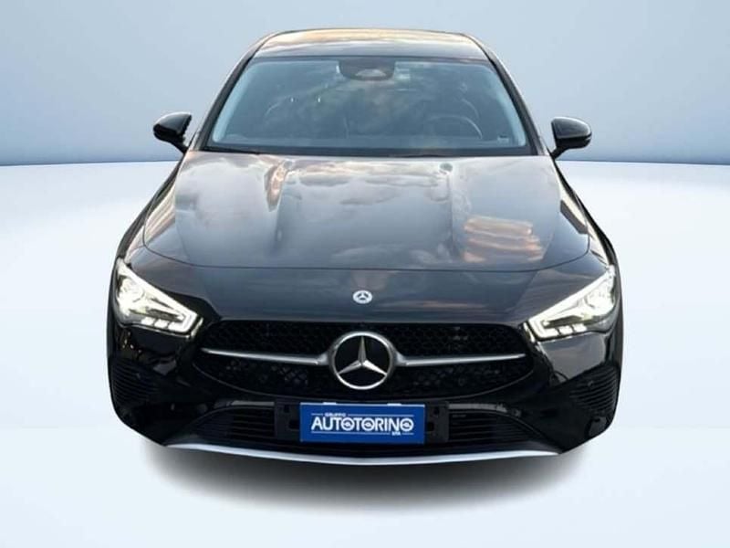 Usata 2025 Mercedes CLA180 Shooting Brake Advanced 116 CV Station wagon ...