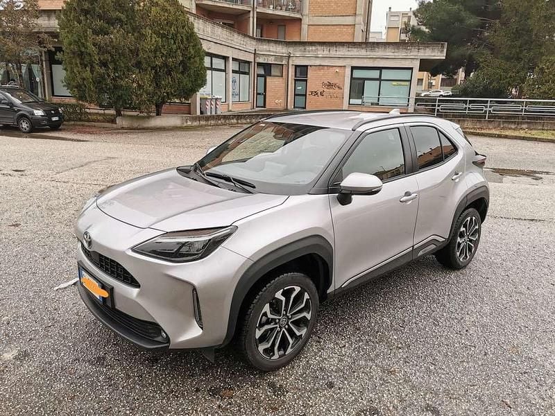 Usata 2023 Toyota Yaris Cross Trend 116 CV SUV – 60035 jesi (Privato ...
