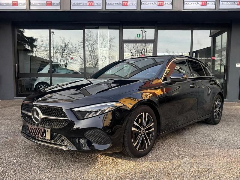 Usata 2024 Mercedes A180 Advanced Plus 135 CV Tre volumi – Piemonte ...