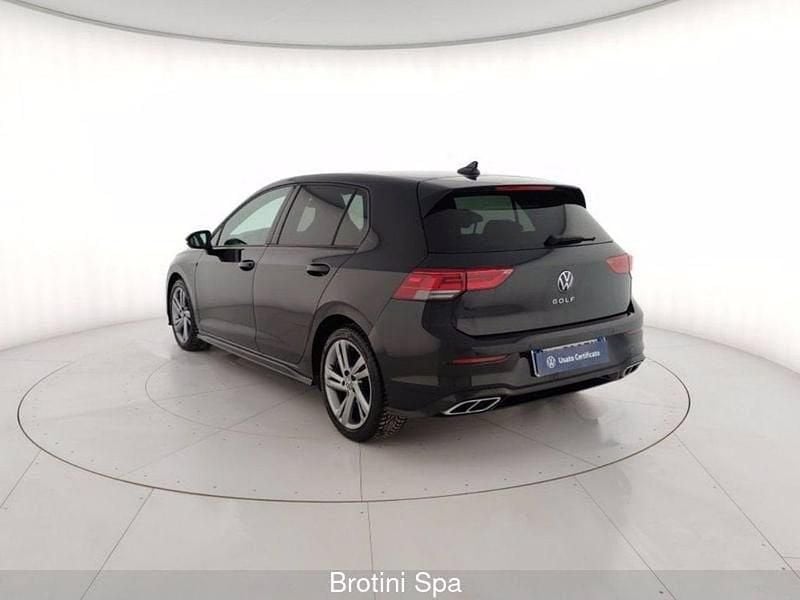 Usata 2022 VW Golf VIII R-line 131 CV – 54100 Massa (MS) (Rivenditore ...