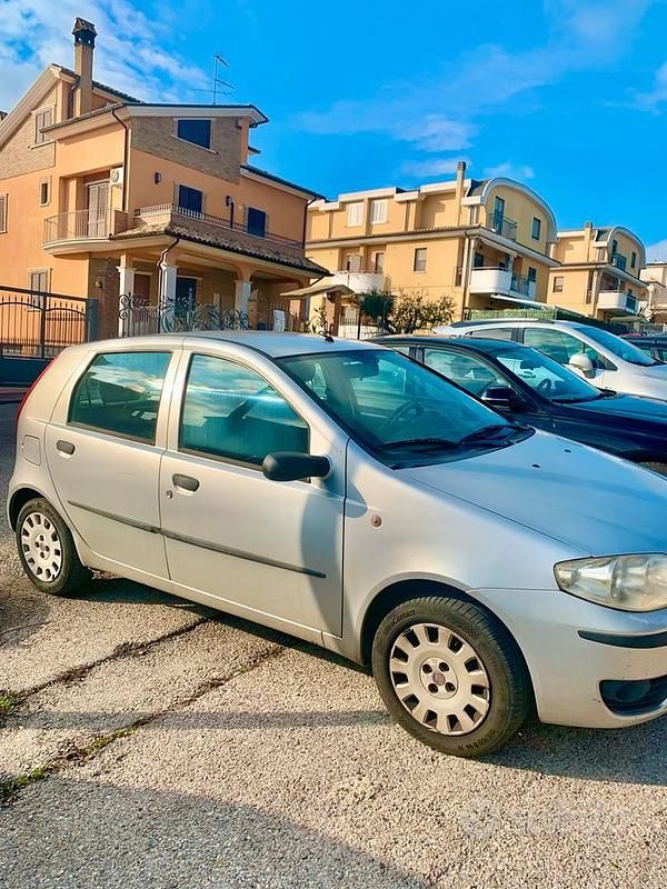 Usata 2009 Fiat Punto Classica Utilitaria – Abruzzo (Privato) – 2800 ...
