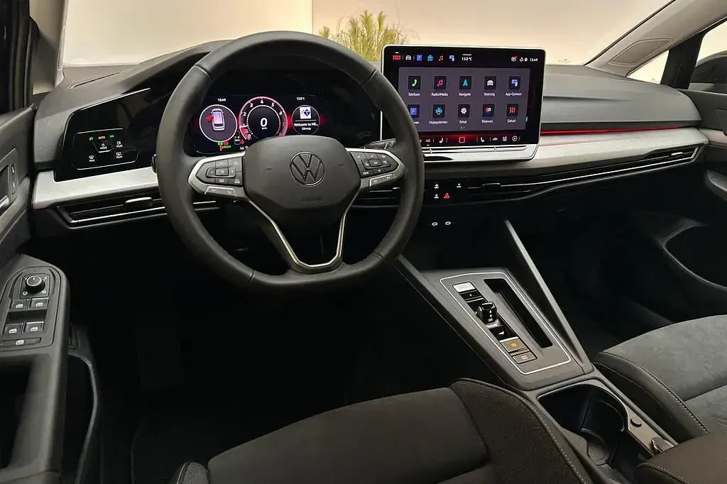 Nieuw VW Golf VIII Edition 116 PK (2026) in MAARSSEN - € 678 | AutoUncle