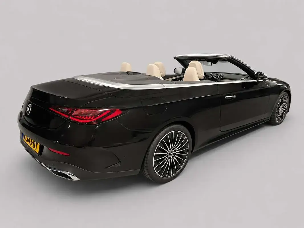 Occasion Mercedes CLE200 AMG line 204 PK (2024) in BC Dussen - € 64.999 ...