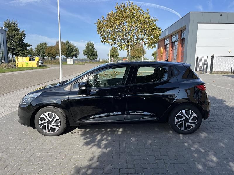 Gebruikt 2016 Renault Clio IV Authentique 90 PK Hatchback – Friesland ...