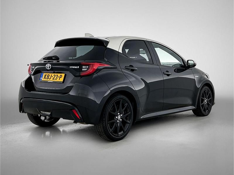 Occasion 2026 Toyota Yaris Hybrid Executive Hatchback – 4815PN BREDA ...
