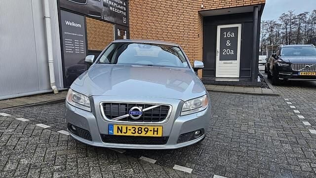 Gebruikt 2013 Volvo V70 Momentum 163 PK Stationwagen – 3352 AR ...