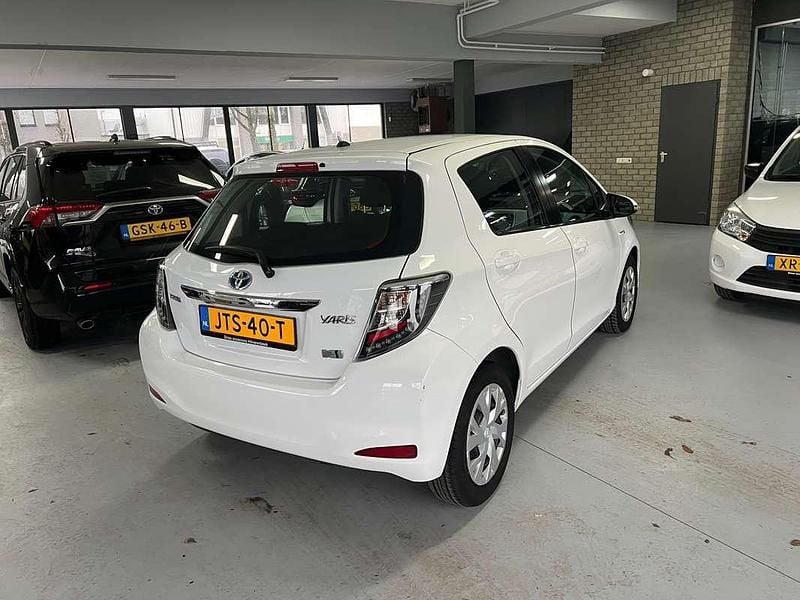 Gebruikt 2013 Toyota Yaris Hybrid 75 PK Sedan – 5081NS NS Hilvarenbeek ...