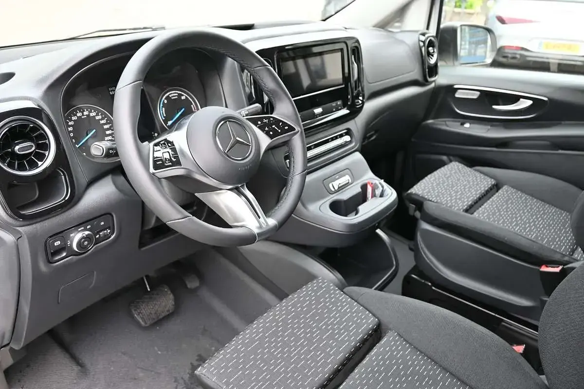 Nieuw Mercedes e-Vito 204 PK (2026) in XP Valkenswaard - € 34.850 ...