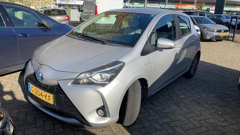 Gebruikt 2019 Toyota Yaris Hybrid Design Hatchback – 5232BD 's ...
