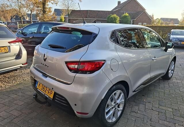 Gebruikt 2018 Renault Clio IV LIMITED 90 PK Hatchback – 7954 GD Rouveen (Dealer) – € 8.750 ...