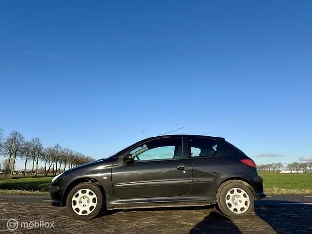 Occasion 2004 Peugeot 206 75 PK Hatchback – 5366 BX Megen (Dealer) – € ...
