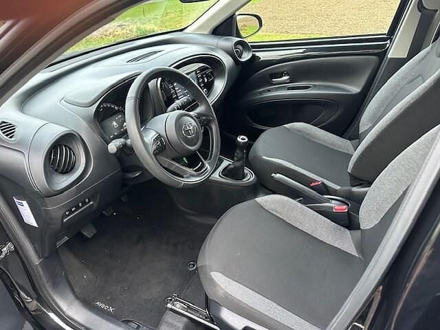 Occasion 2023 Toyota Aygo X Play 74 PK SUV – 4671BM BM Dinteloord ...