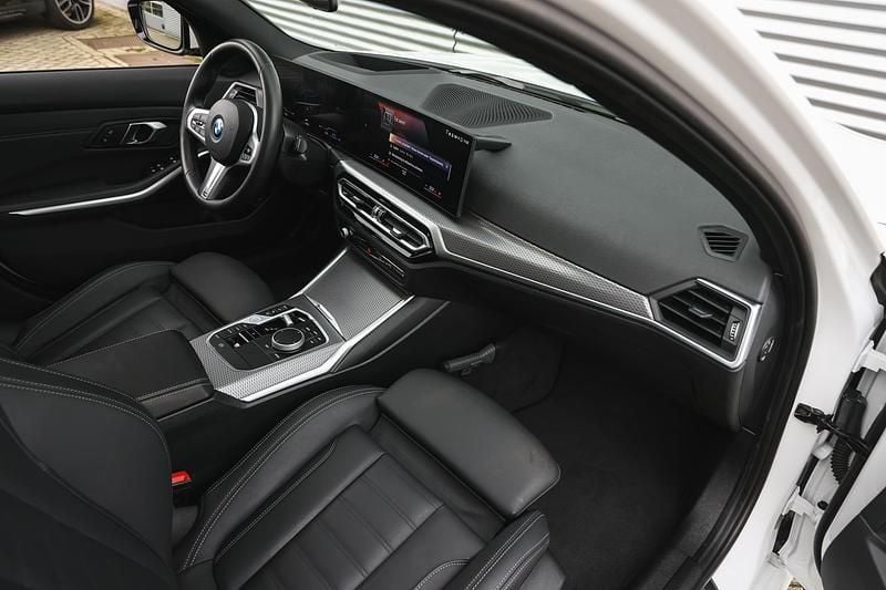 Occasion 2024 BMW 330e Executive 184 PK Stationwagen – 5504DW VELDHOVEN ...