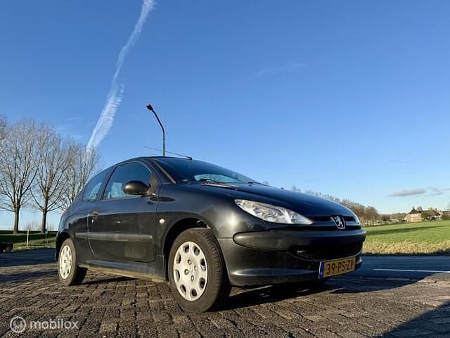 Occasion 2004 Peugeot 206 75 PK Hatchback – 5366 BX Megen (Dealer) – € ...