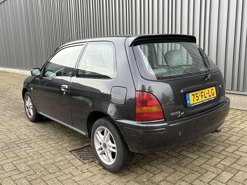 Gebruikt 2000 Toyota Starlet 75 PK Hatchback – Limburg (Dealer) – € 1. ...