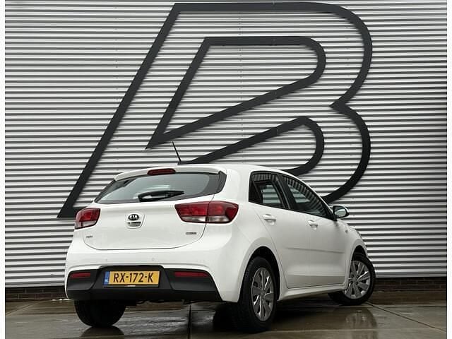 Gebruikt 2018 Kia Rio 101 PK Hatchback – 8211 AA Lelystad (Dealer) – € ...