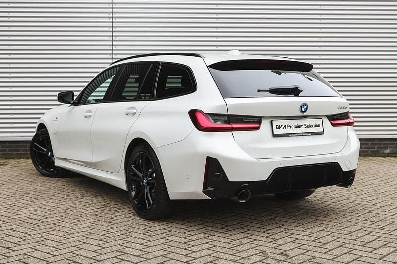 Occasion 2024 BMW 330e Executive 184 PK Stationwagen – 5504DW VELDHOVEN ...