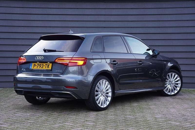 Gebruikt 2018 Audi A3 Sportback e-tron S-Line Hatchback – 3851KA KA ...