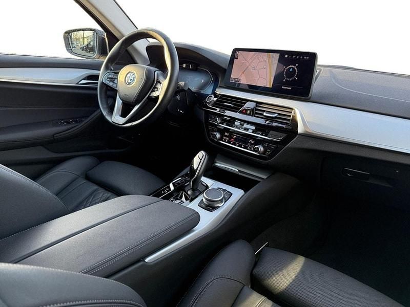 Gebruikt 2022 BMW 530 Executive 293 PK Stationwagen – Limburg (Dealer ...