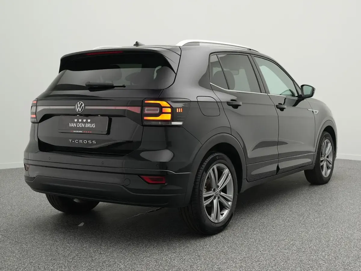 Occasion VW T-Cross R-line 110 PK (2023) in PE Heerenveen - € 28.400 ...